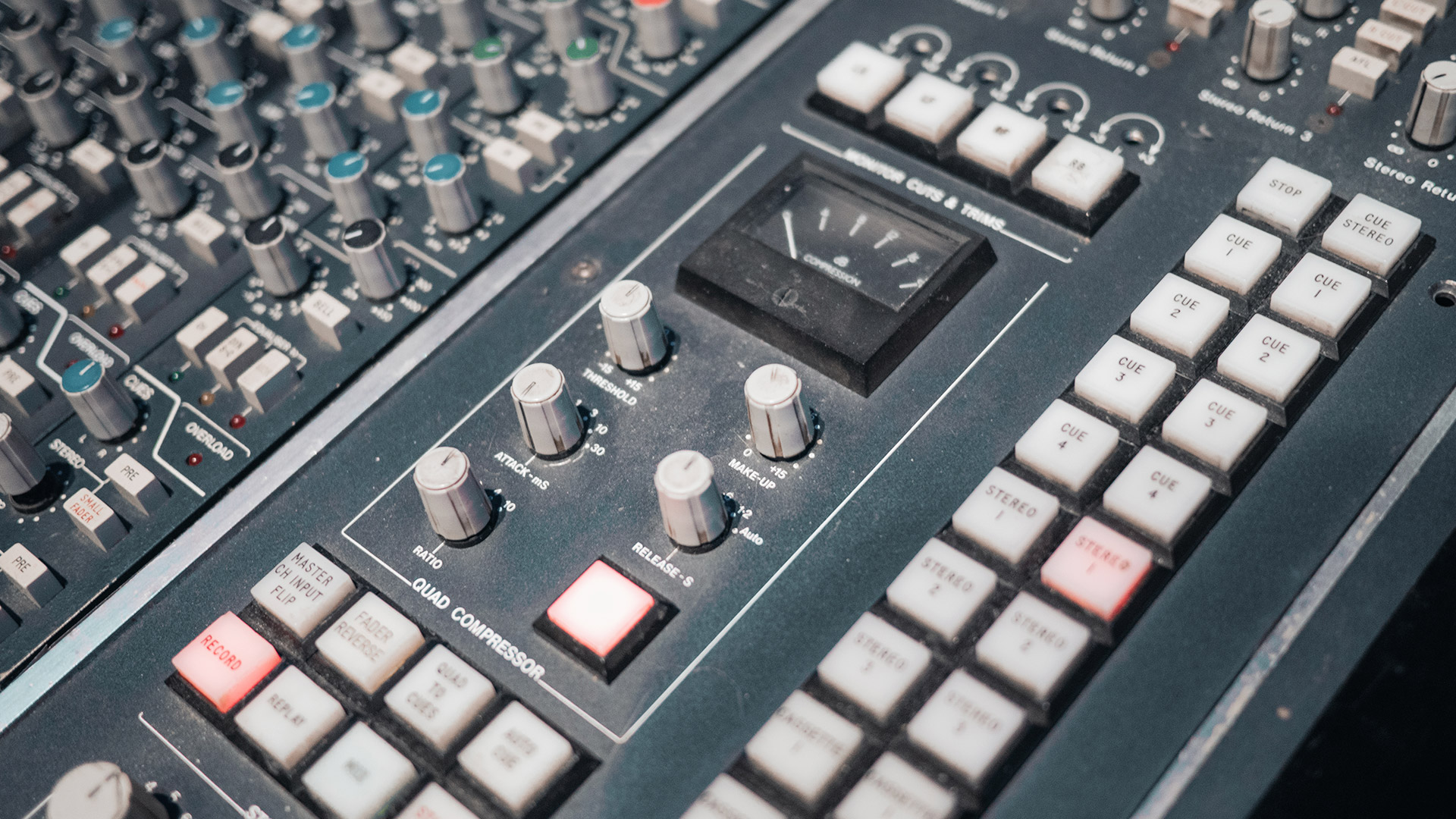 Console_02 | RiverRock Studios